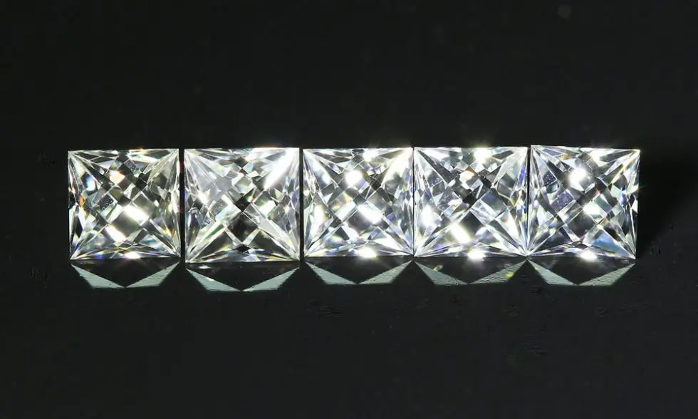 Beautiful 2 mm. French Cut Diamond line - Gem Concepts